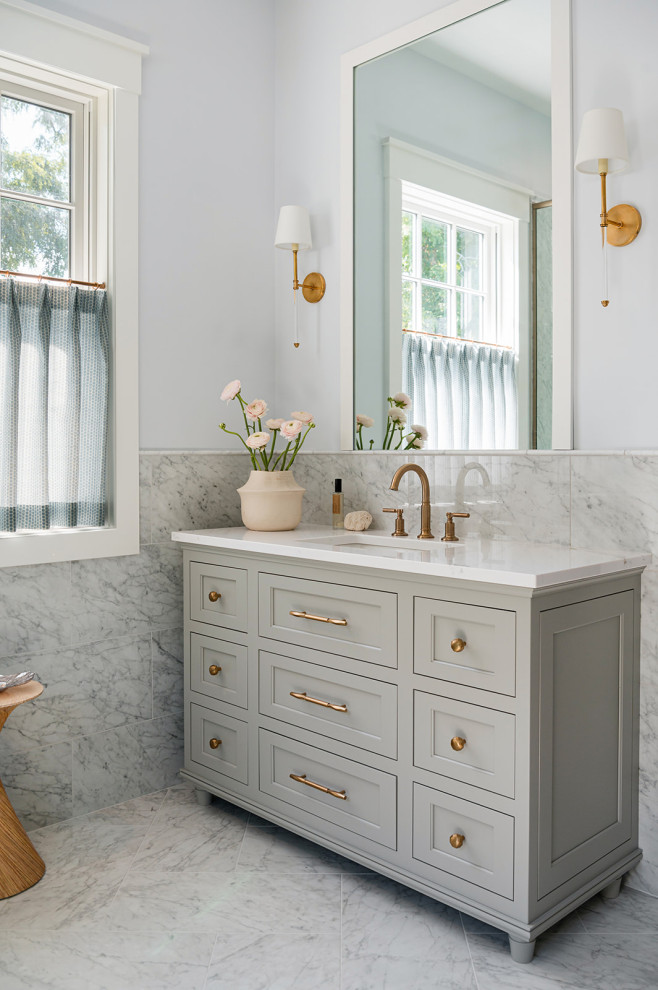 Lakeshore Lanes - Beach Style - Bathroom - Grand Rapids - by Beth Howley Creative LLC | Houzz