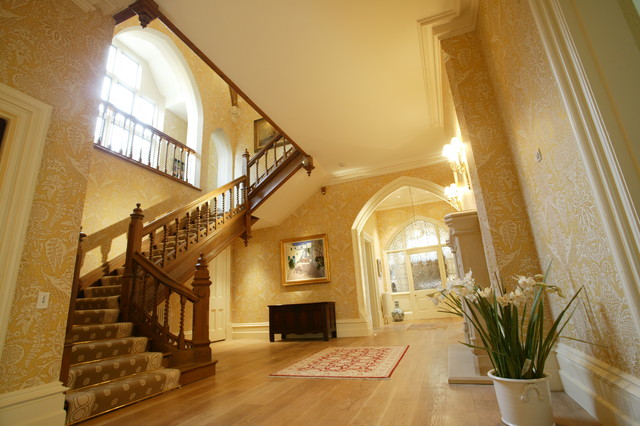 English Country Hall