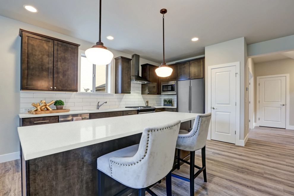 HanStone | SPECCHIO WHITE | Cream sprinkled with flakes of taupe and ...