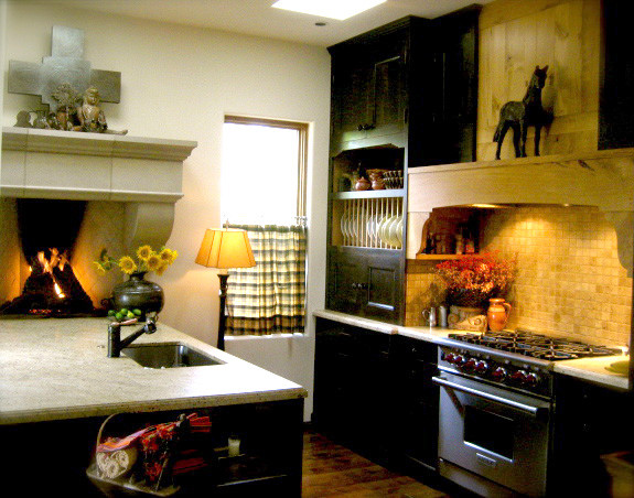 Kitchen of the Week: Warm Up By the Fire