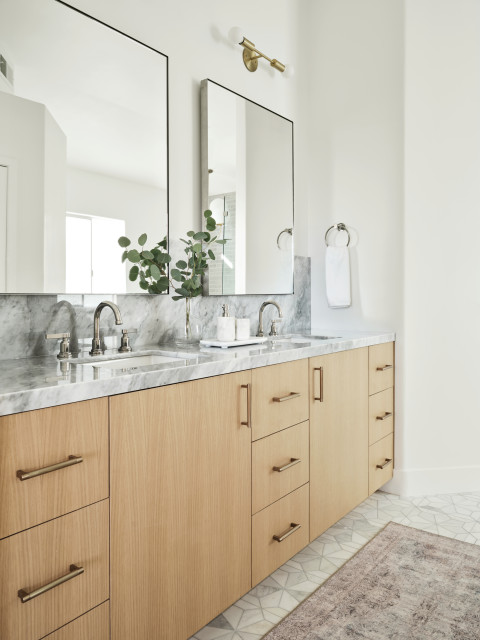 Bathroom of the Week: Formerly Awkward Space Is Now Inviting