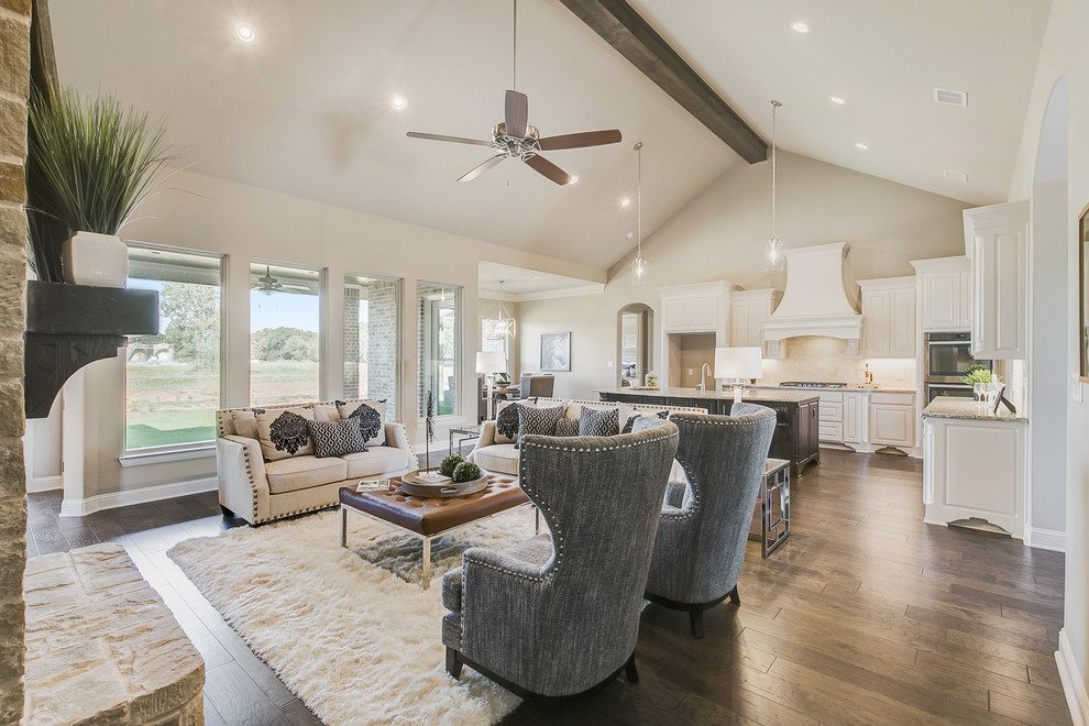 Catalina Model Home - Traditional - Dallas - by Couto Homes | Houzz