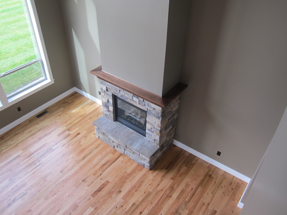 Stay with unstained Red Oak or switch to Stained White oak? | Houzz Forum