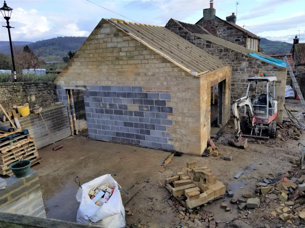 Looking for chicken-wire glass roofing panels for tiny stables project