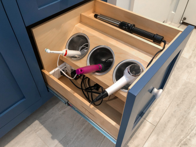 Powered Vanity Styling Station - Salle de Bain - San Francisco - par ...