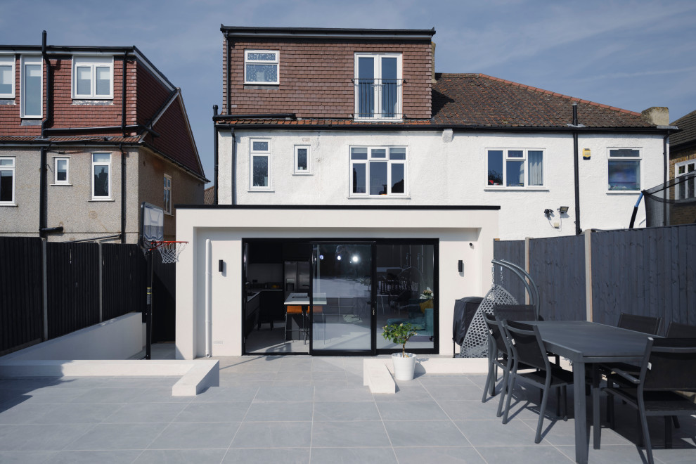 A single storey rear extension in Lewisham - Modern - House Exterior ...