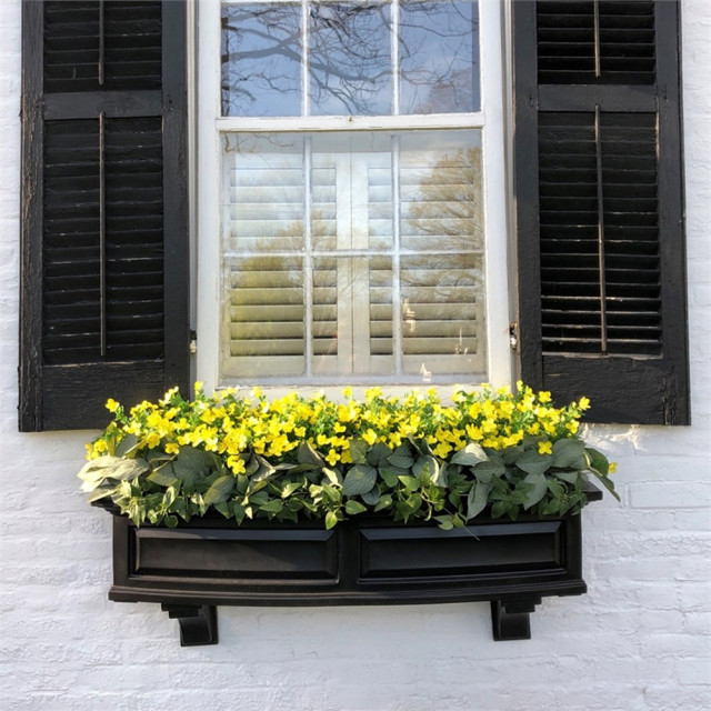 Mayne Nantucket 4ft Weatherproof Traditional Plastic Window Box in ...