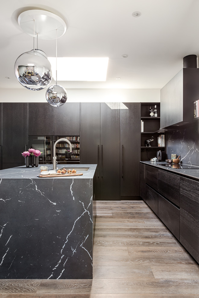 Nordic Noir - Industrial - Kitchen - London - by Sola Kitchens | Houzz UK
