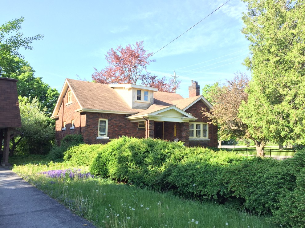 Best Hardie Plank Color for our 1920 red brick house addition?