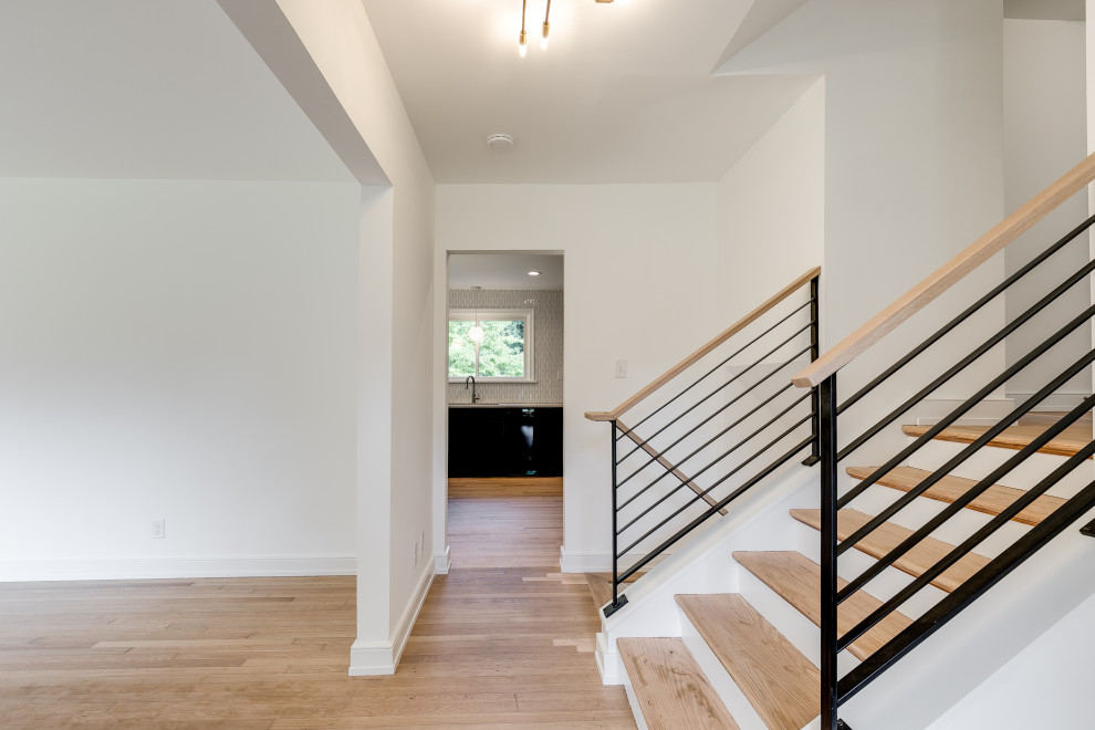 Split Level Whole Home Reno - Midcentury - Staircase - Richmond - by RIC design build | Houzz UK