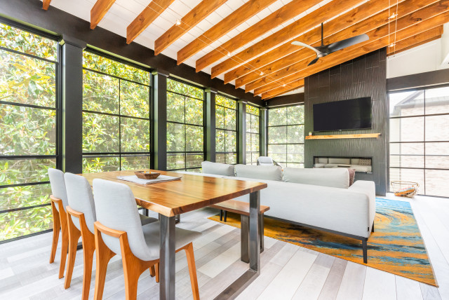 Porch of the Week: Comfy, Low-Maintenance Space Used Year-Round