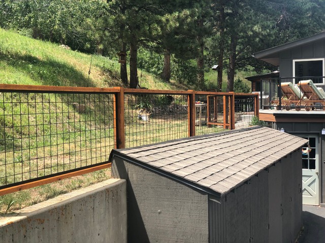 DecTec Deck Roof, Fortress Cable Railing and Wild Hog wire fence ...
