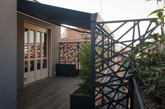 Arredamento Terrazzo esterno con Pergola vetrata - Traditional ...