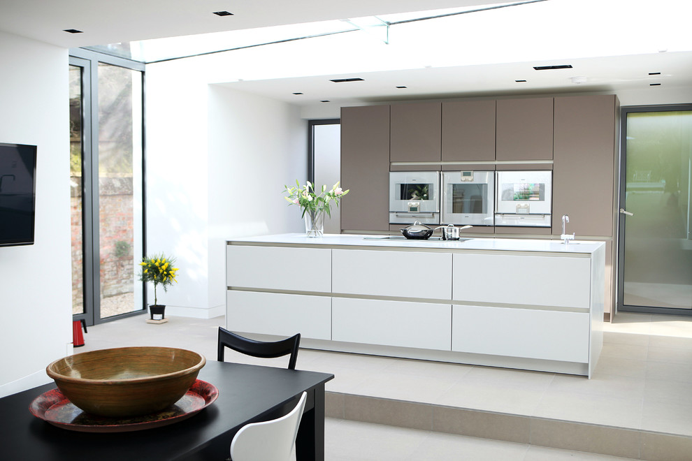 Amersham kitchen designed by Matrix Kitchens - Contemporary - London ...