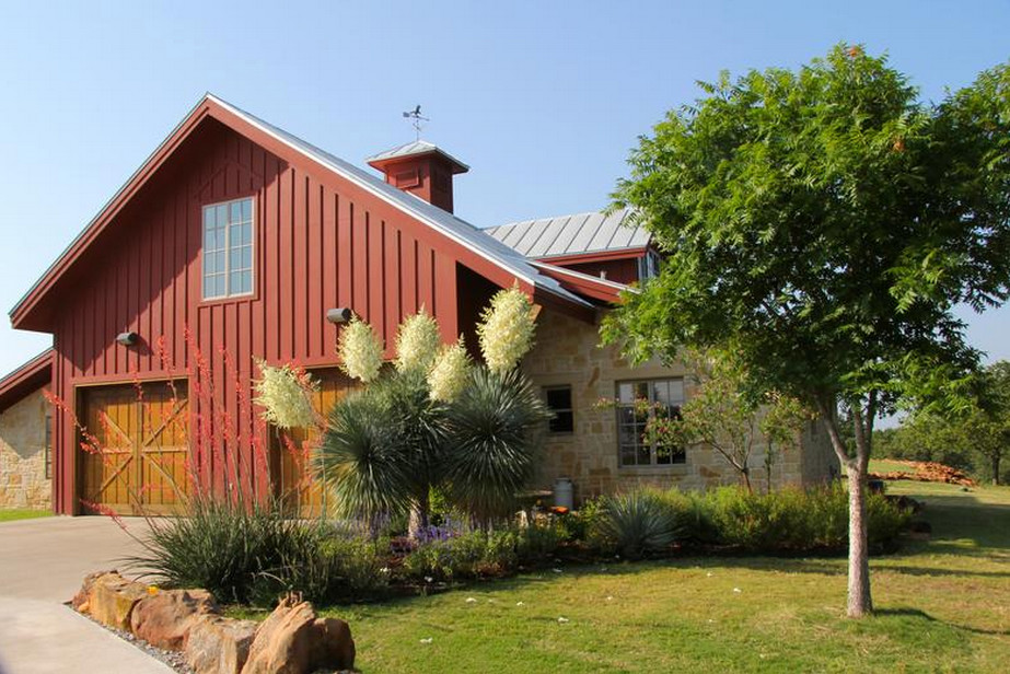 Custom Built Ranch House - Farmhouse - Exterior - Dallas - by Travis ...