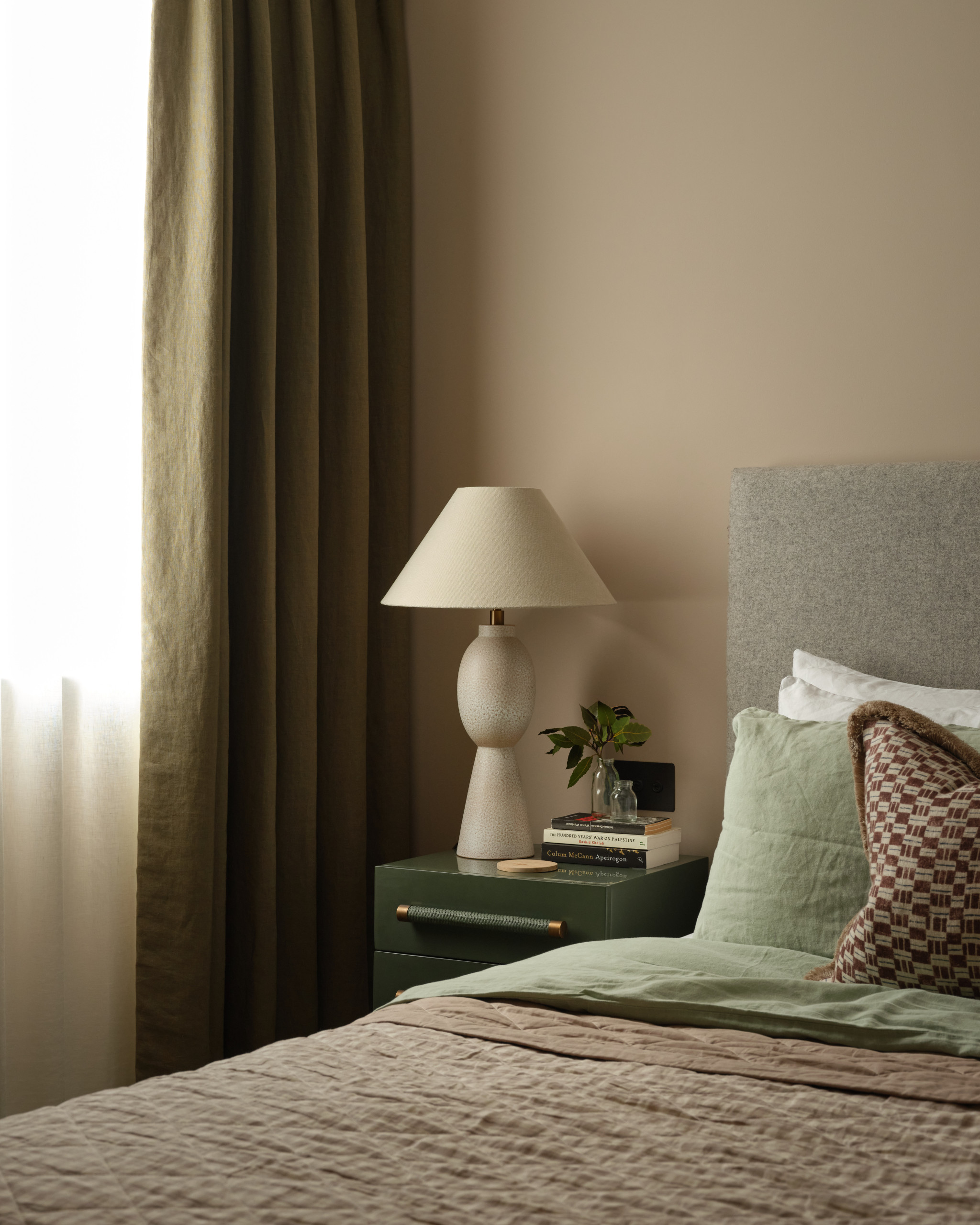 Houzz Tour: Colorful Redesign for a Period Home