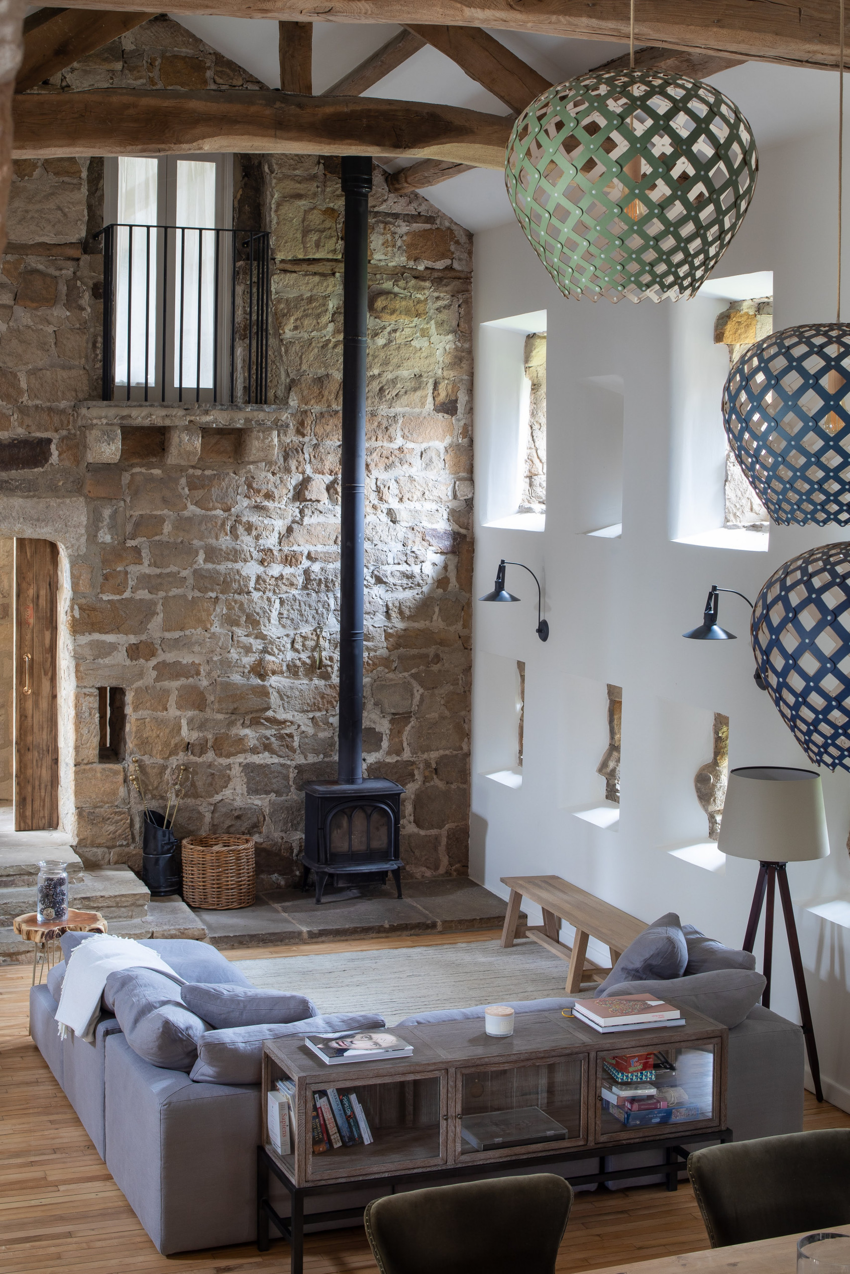 Houzz Tour: A Historic Barn Becomes a Striking Yet Cosy Home | Houzz UK