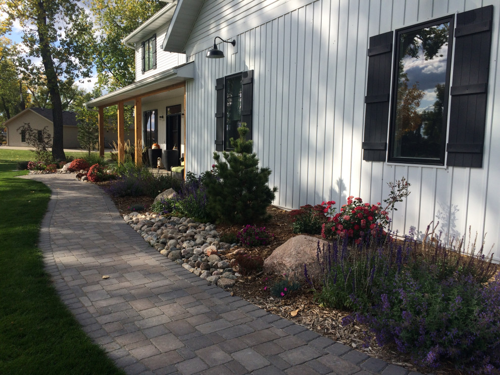 Walkway Landscaping - Farmhouse - Landscape - Other - by Next 2 Nature ...