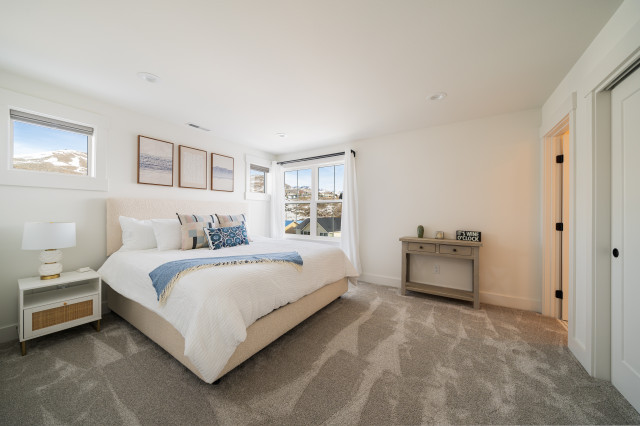 Modern Blue Lake House on Lake Chelan - Modern - Bedroom - Seattle - by ...