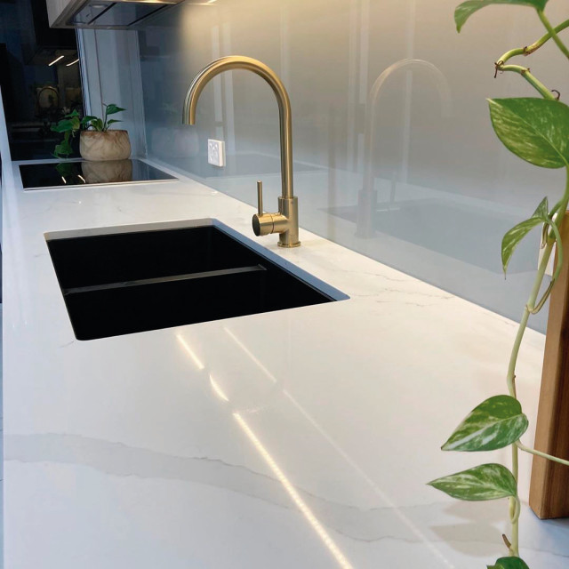 Statuario Light kitchen countertop - Kitchen - Other - by Lumina Stone ...