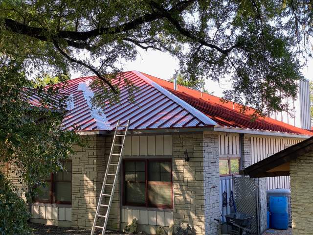 Red Metal Roofing - Austin - by 1st Capital Certified Roofing | Houzz UK