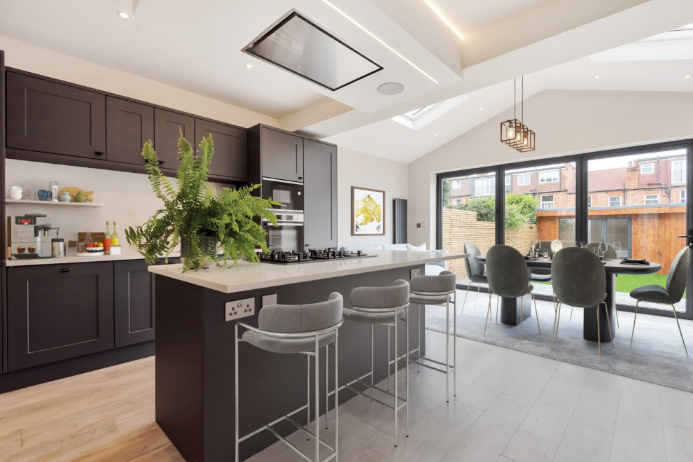 Project in Ealing W5 - Kitchen - London - by SaGa Design & Build | Houzz