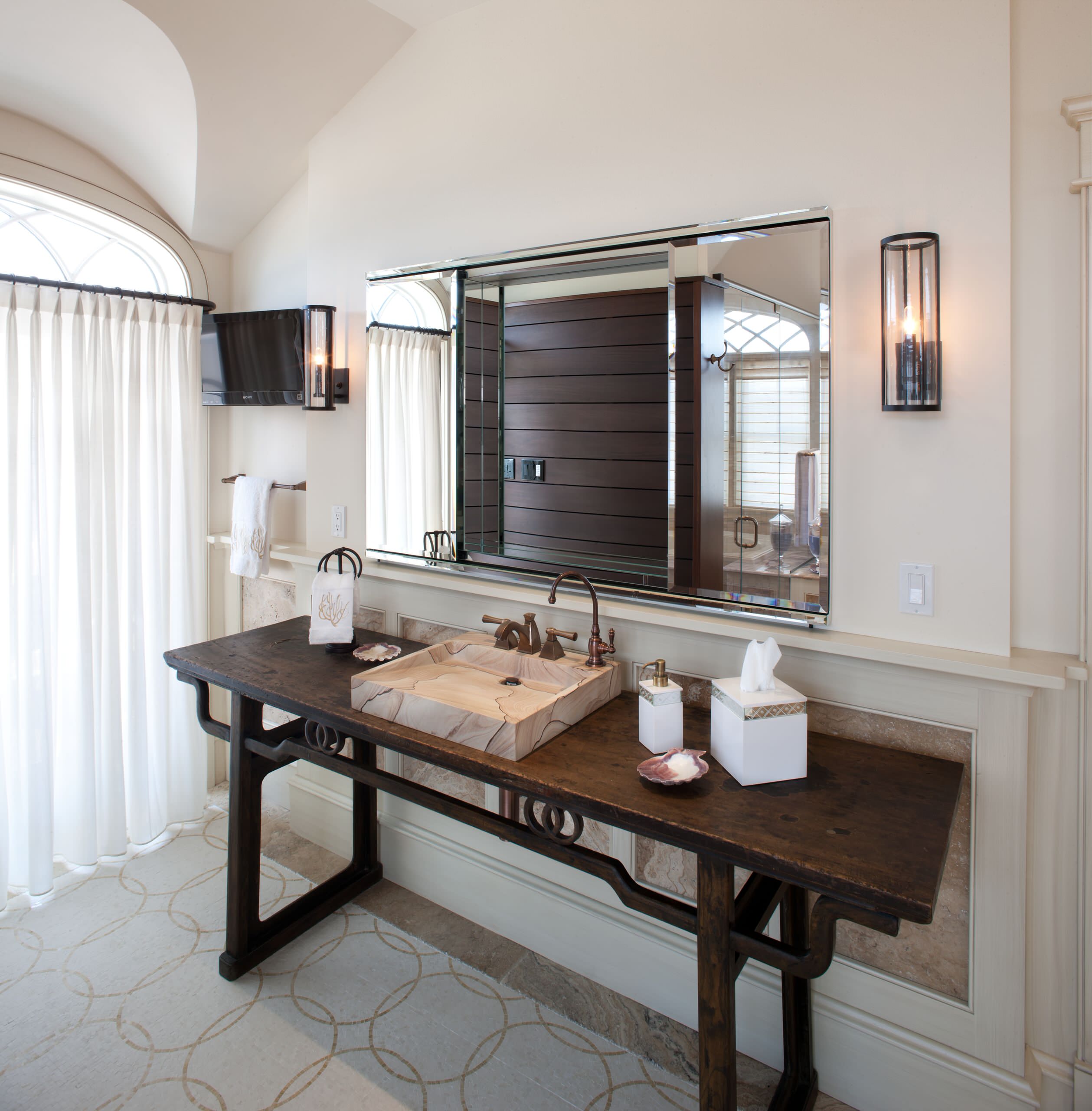 Chinese Altar Tables Set a Soulful Tone at Home