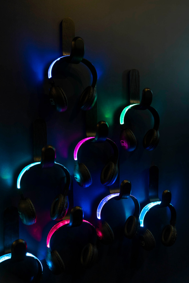 Paris - Création d’une Zen Room en entreprise - Modern - Games Room ...