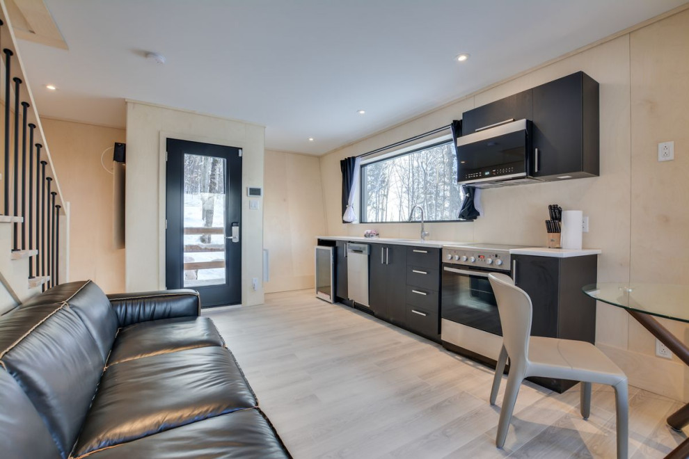 Sky Pod Kitchen by Lofty Pods #prefabhomes - Modern - Kitchen | Houzz IE