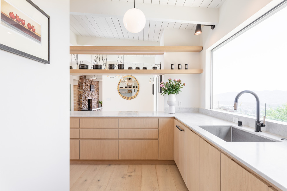 Kamton - Küche - Los Angeles - von Betty Balian Design | Houzz
