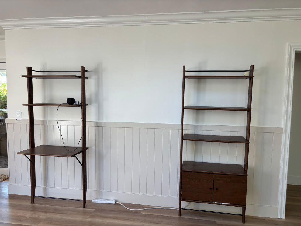 Heeeelp! What to do between 2 wall shelves? | Houzz Forum