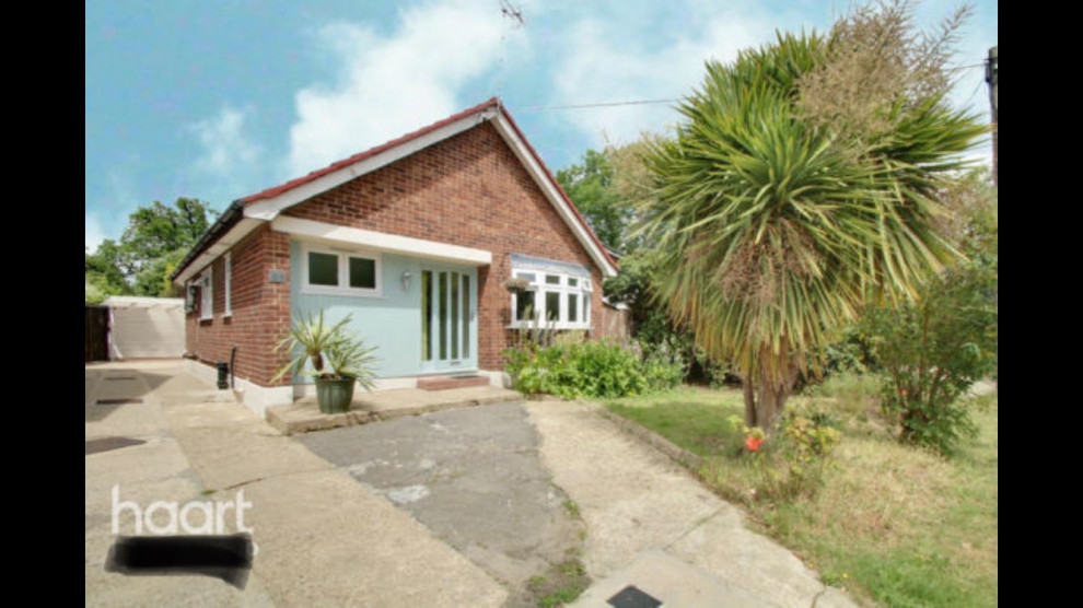 Creating vaulted ceiling in small bungalow | Houzz UK