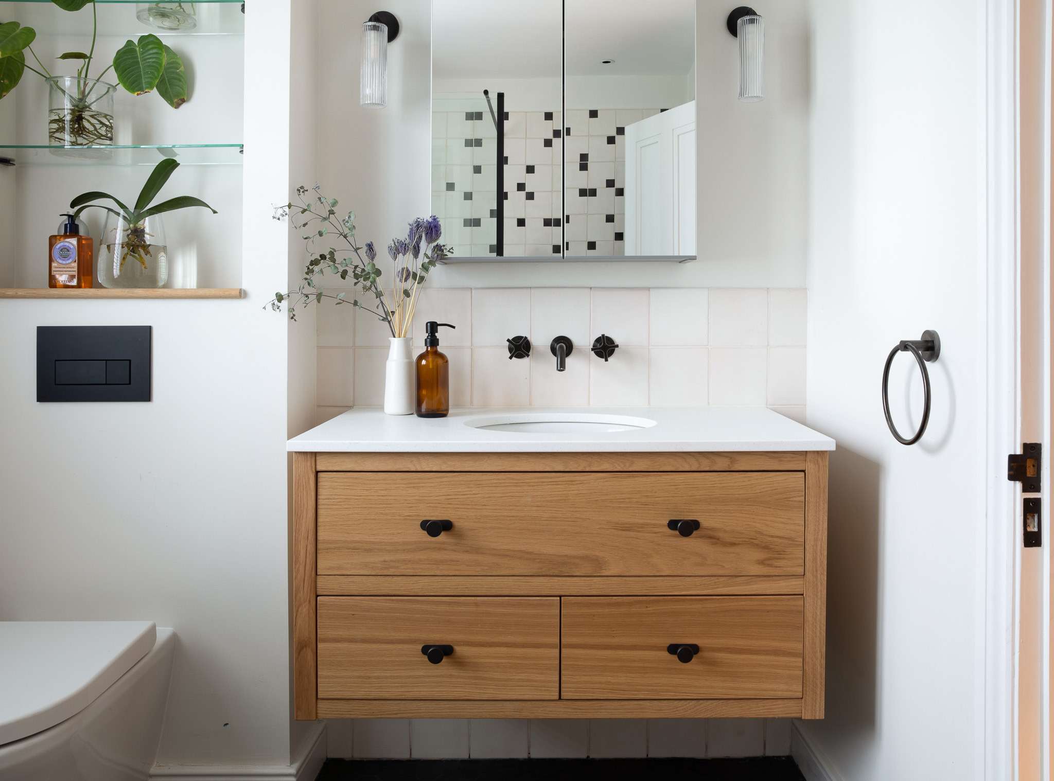 Houzz Tour: How a Tatty Rental Became an Elegant Family Home | Houzz IE