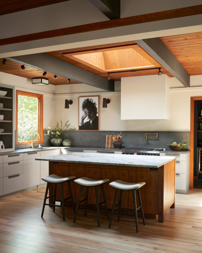 Kitchen - Midcentury - Kitchen - New York - by Nicky James Interior ...