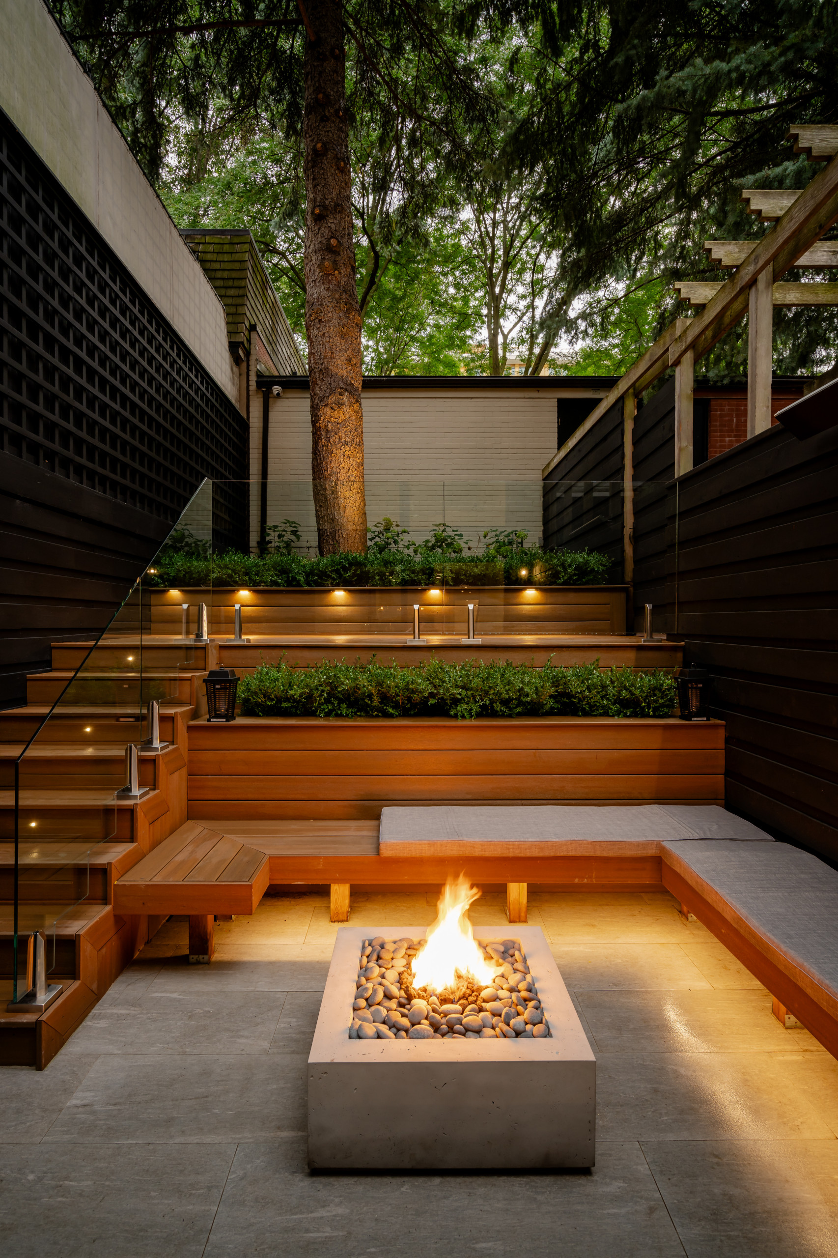 8 Design Ideas From Pros to Elevate Outdoor Entertaining Spaces