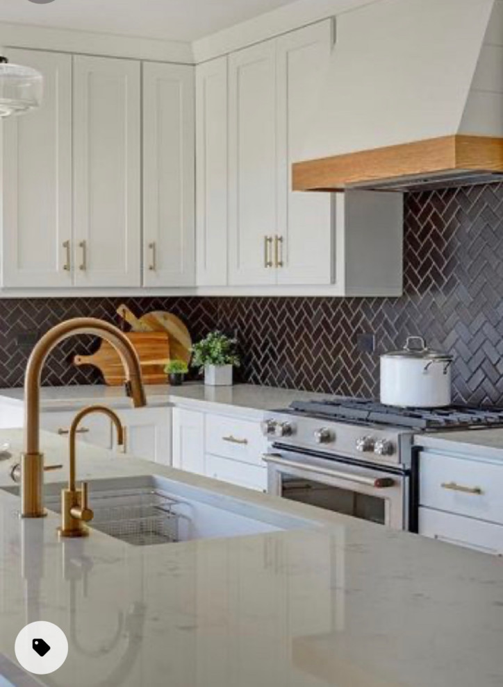Two different backsplash in the kitchen