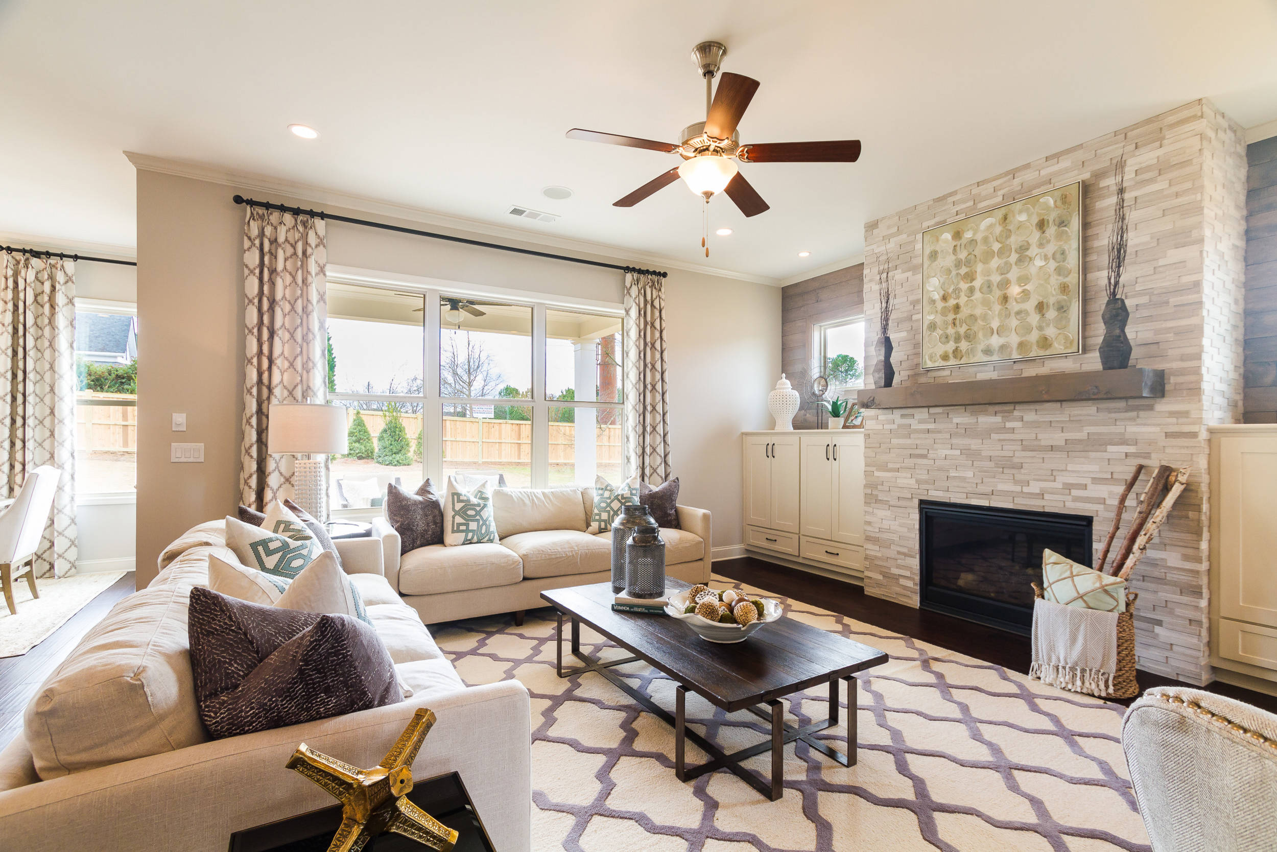 traditional-living-room.jpg (2500×1668)