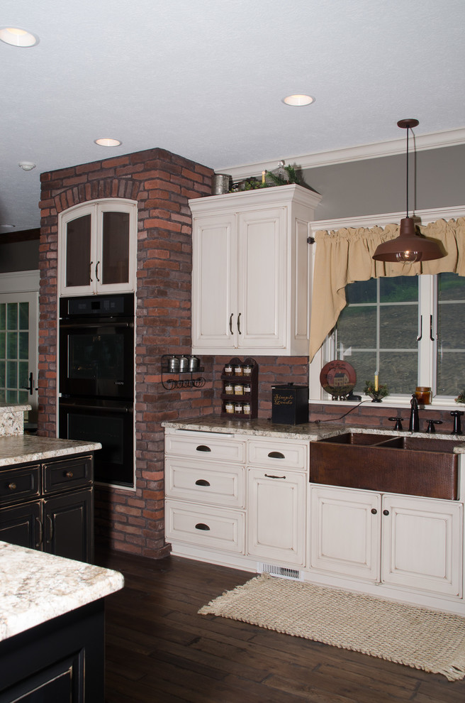 Country Style Home - Traditional - Kitchen - Cleveland - by Schlabach ...