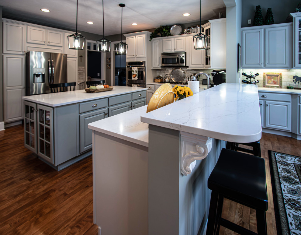 Painted Cabinetry with LaVenta Snow Drift Quartz and Travertine-Look ...