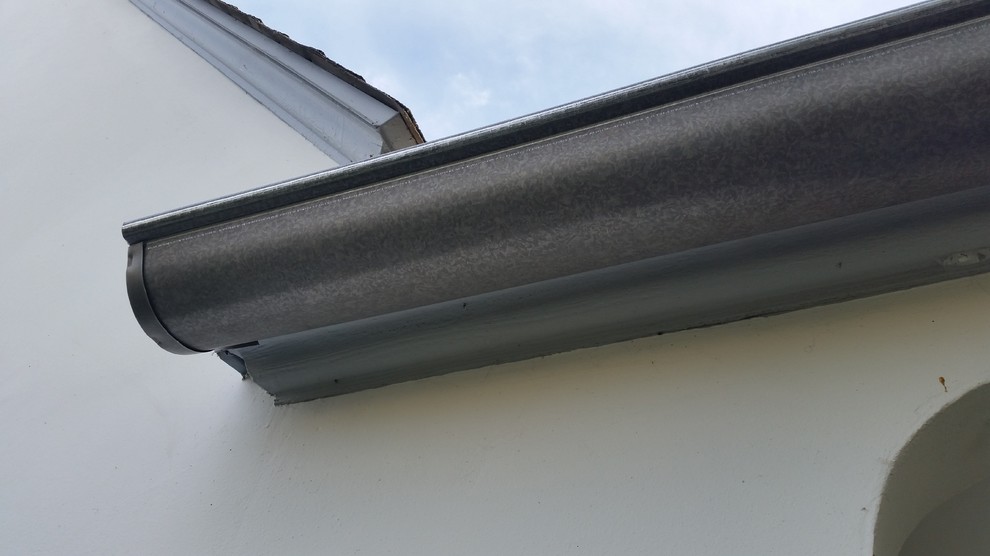 Bonderized Steel, 5 inch Half Round Seamless Gutters with Round ...