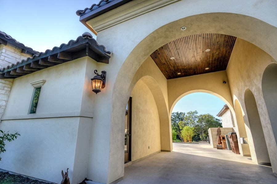 MEDITERRANEAN VILLA - Mediterranean - Garage - Austin - by OSCAR E ...