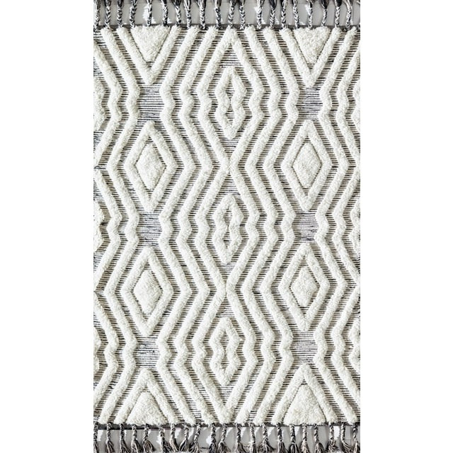 White Bohemian Area Rug, Textured Diamond Pattern in Plush Cotton/Wool ...