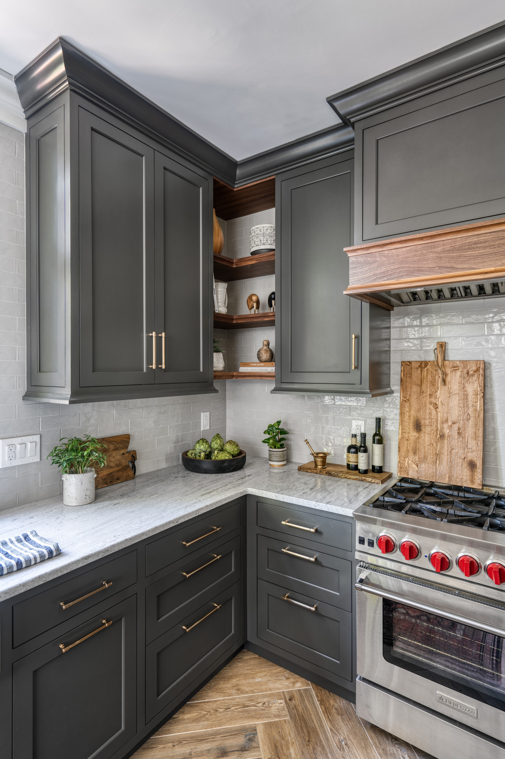 Options for corner kitchen cabinets store