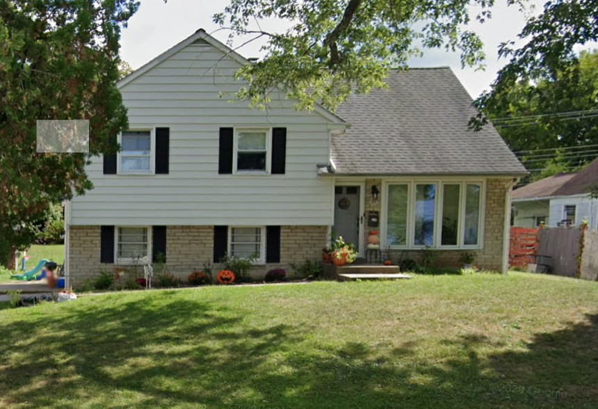 Help with landscape idea for front yard of split level home | Houzz Forum