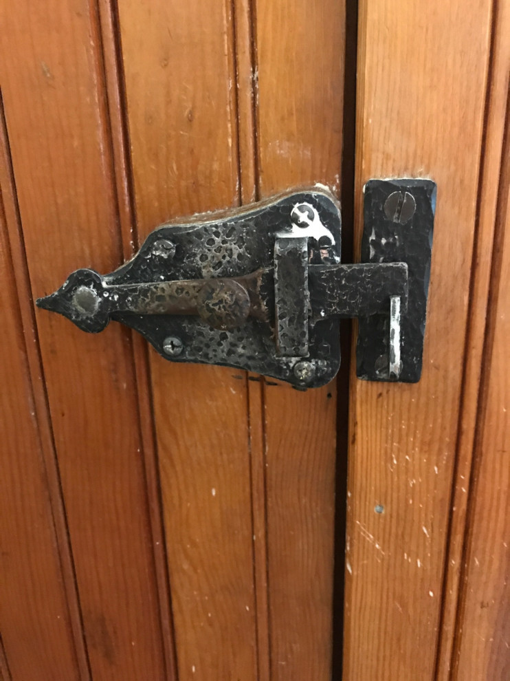 replacing dated latch on linen closet door | Houzz Forum