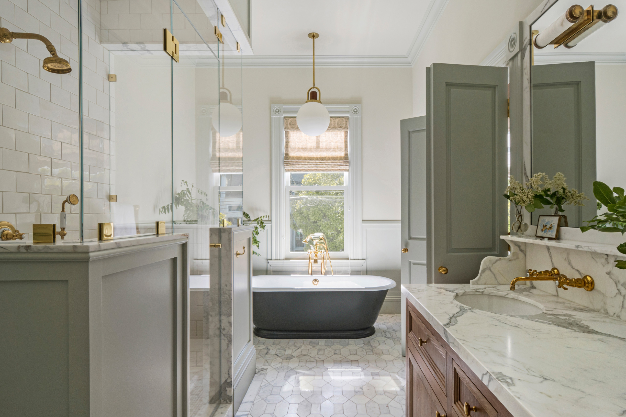 British Colonial Master Bathroom Ideas