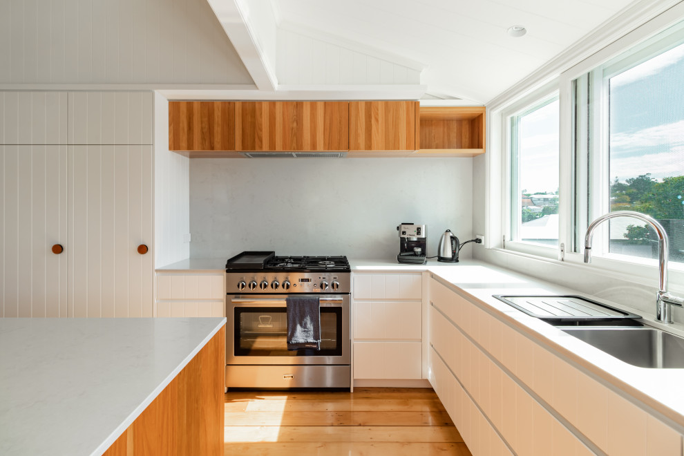 New Farm - Farmhouse - Kitchen - Brisbane - by BBH Projects Pty Ltd | Houzz