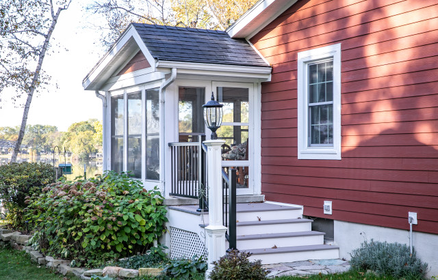 James Hardie Lap Siding (Color: Countrylane Red / Trim Color: Arctic ...