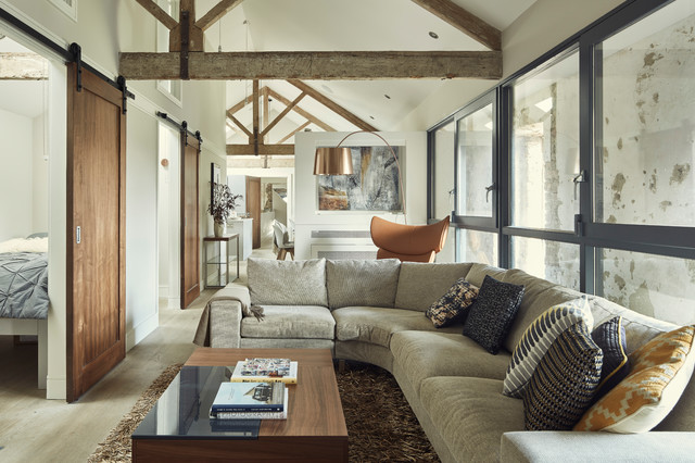 Houzz Tour: 18th-Century Irish Coach House Gets a Glass Lining