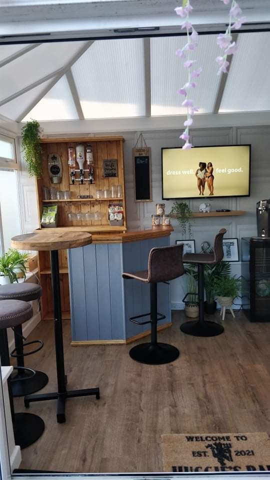 25 Stylish Home Bars to Entertain Guests in Style | Houzz AU